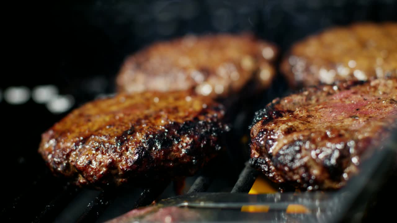 Swing into The Cut Golf & Grill